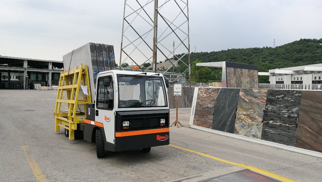 Electric platform truck SIMAI PES150 with small-lift platform – Simai